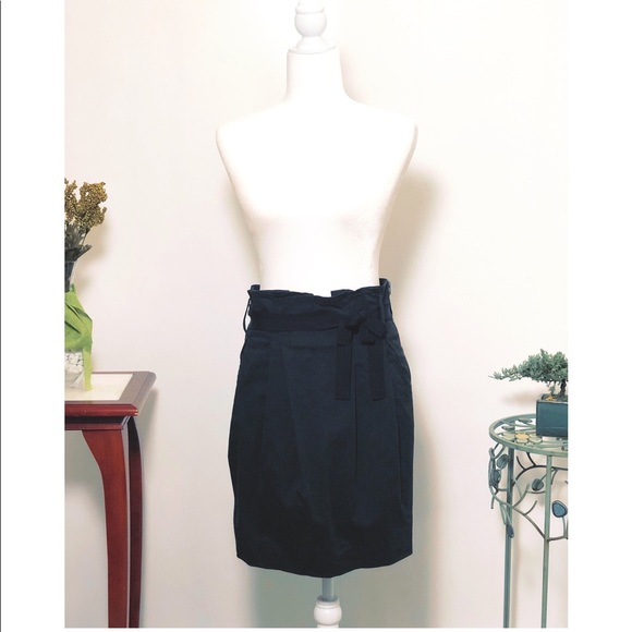Aritzia | Skirts | Aritzia Talula Babaton Black Ruffle Detail Skirt ...
